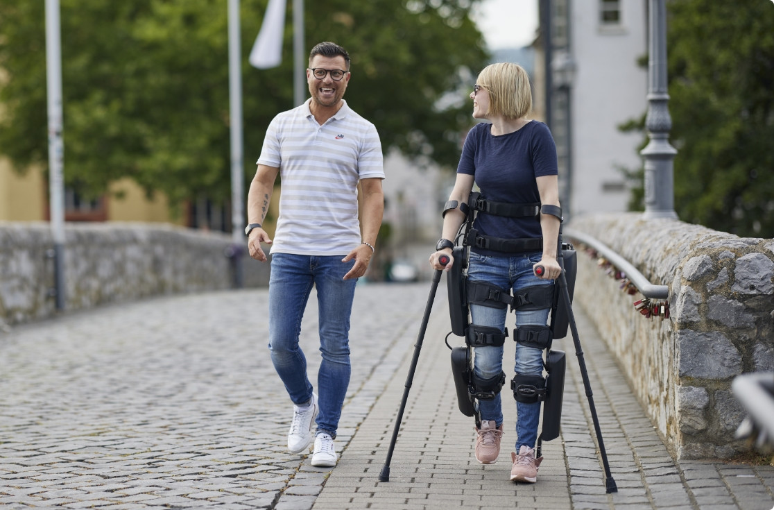 ReWalk Personal Exoskeleton — персональний роботизований екзоскелет для ...