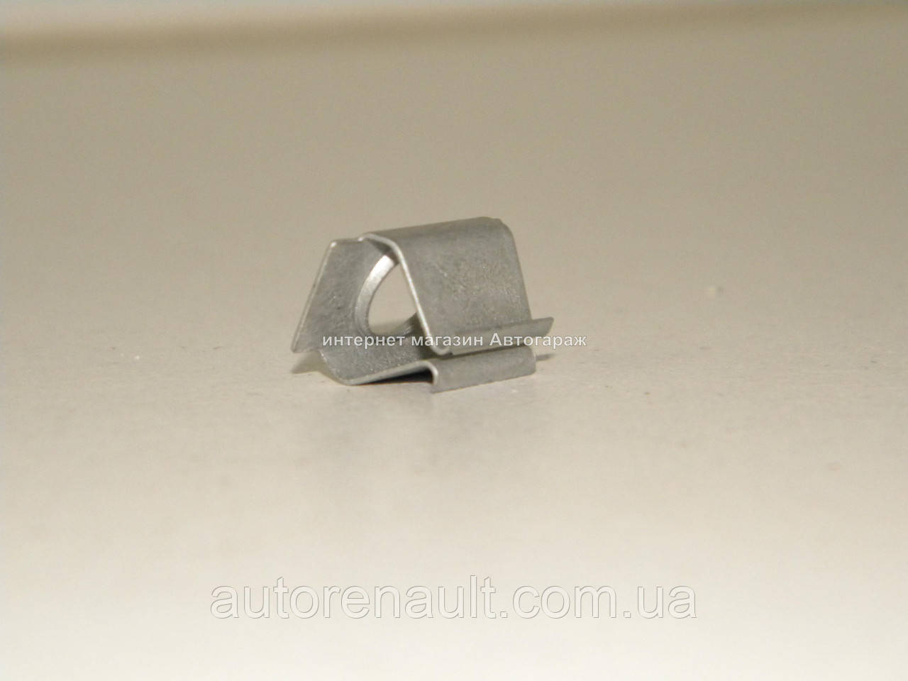 Клипса крепления обшивки рулевого вала на Мерседес Спринтер 208-416 ...