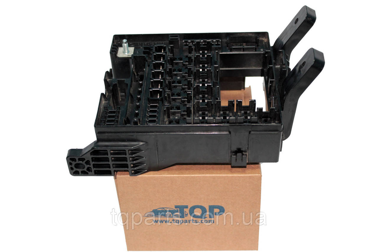 Купить Корпус блока предохранителей (токораспределительная коробка ...