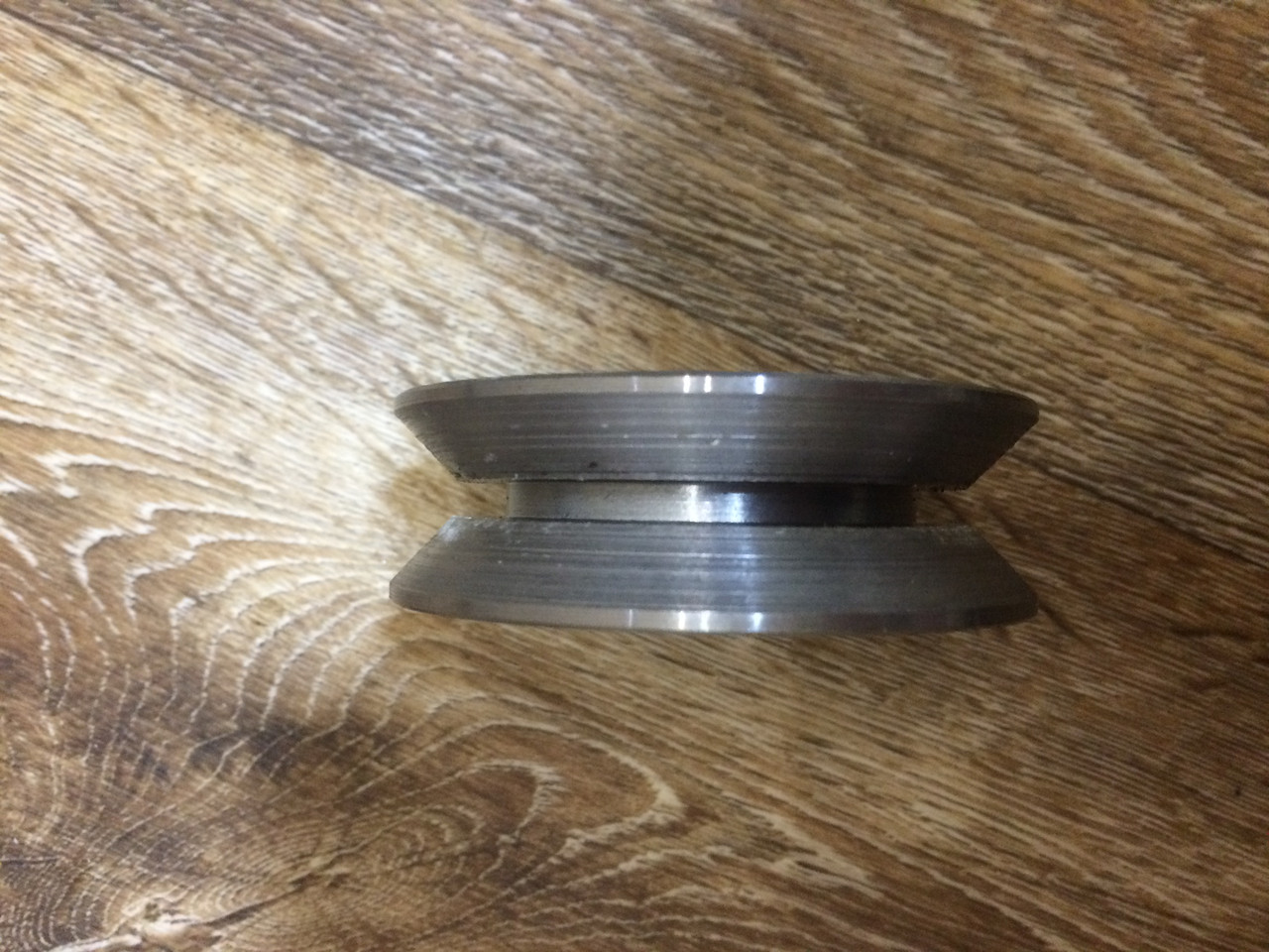 Купить Ролик стальной (опорный) для откатных ворот с подшипником v ...