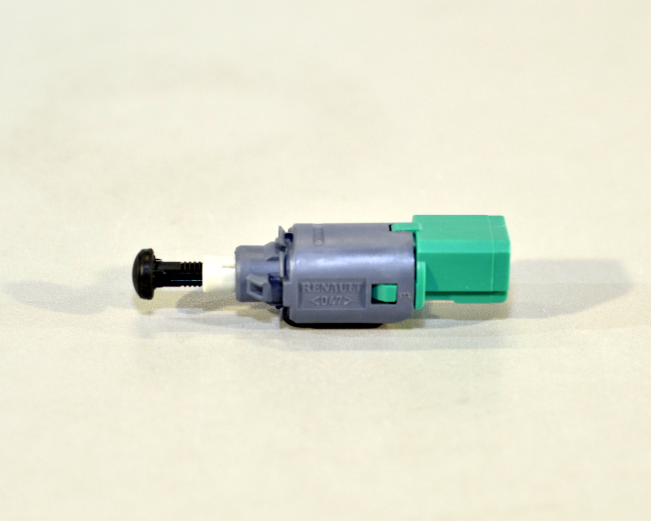 Датчик педали сцепления на Renault Trafic III 2014-> — Renault ...