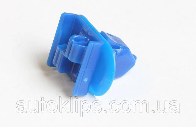 Кліпса кріплення молдинга Toyota RAV4 (відп.10*10,2 мм шл.18,2*17мм дл ...