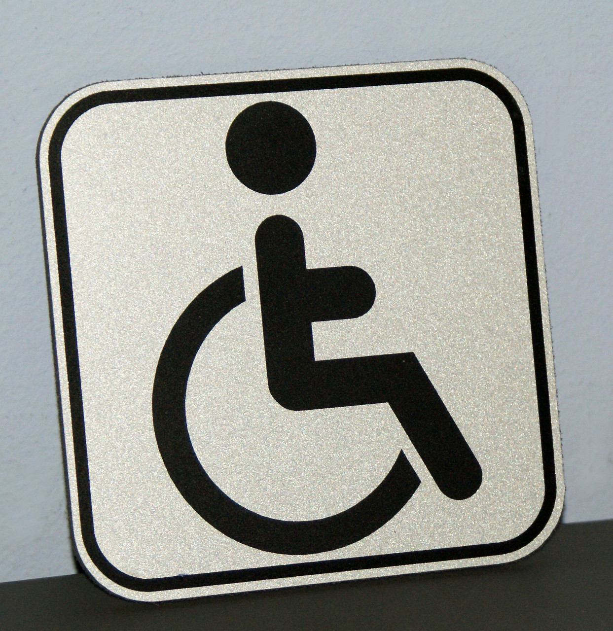 Табличка "Инвалид": продажа, цена в Сумах. Готовые информационные ...