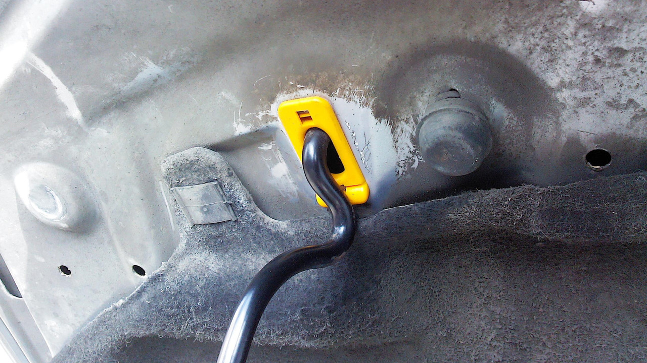 Гнездо (фиксатор, вставка упора) тяги (палки, подставки) капота GM ...