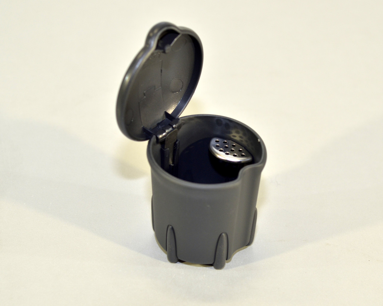 Попільничка на Renault Trafic III — Renault (Оригінал) - 8200728639 ...