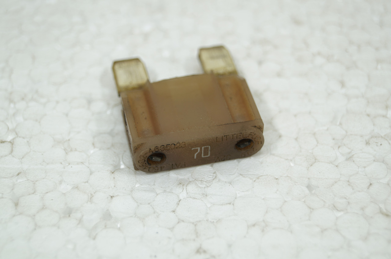 Купить Предохранитель 70А max. 7700410543. Б.У, цена 68 ₴ — Prom.ua (ID ...