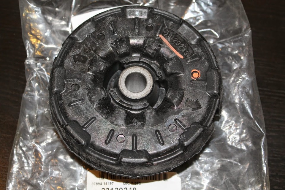 Сайлентблок опорний з підшипником передньої стійки амортизатора GM ...