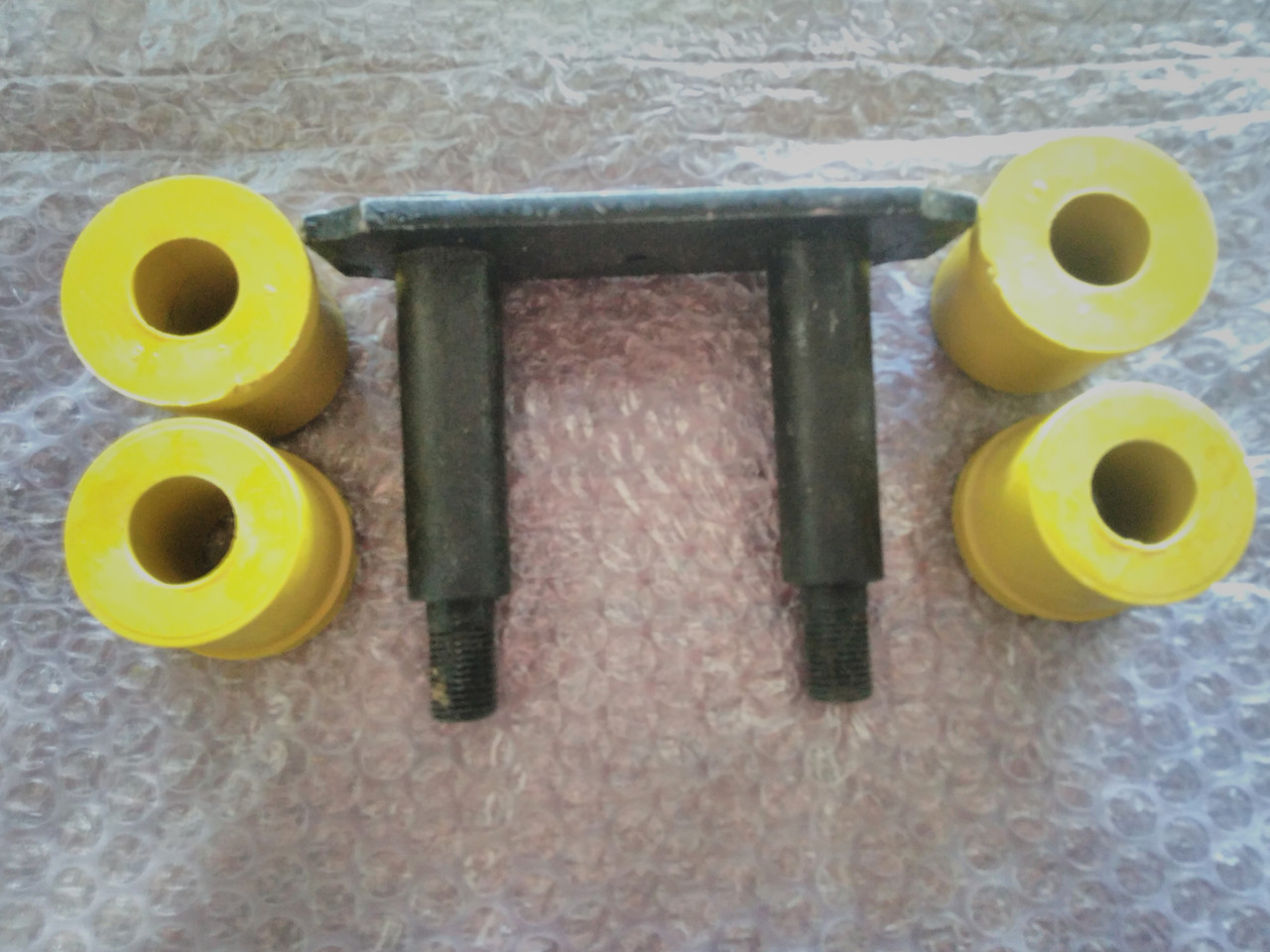 Серьга рессоры (р/к серги рессоры) УАЗ с полиурет.втулками СССР (ID ...