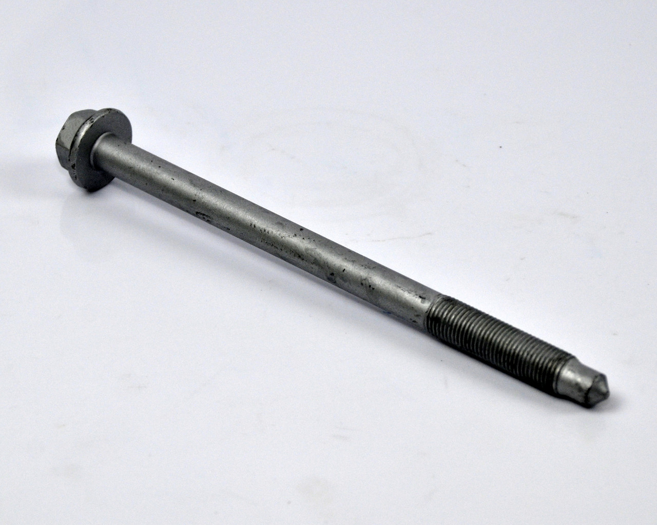 Болт крепления заднего амортизатора (верхний) на Renault Trafic II 01 ...