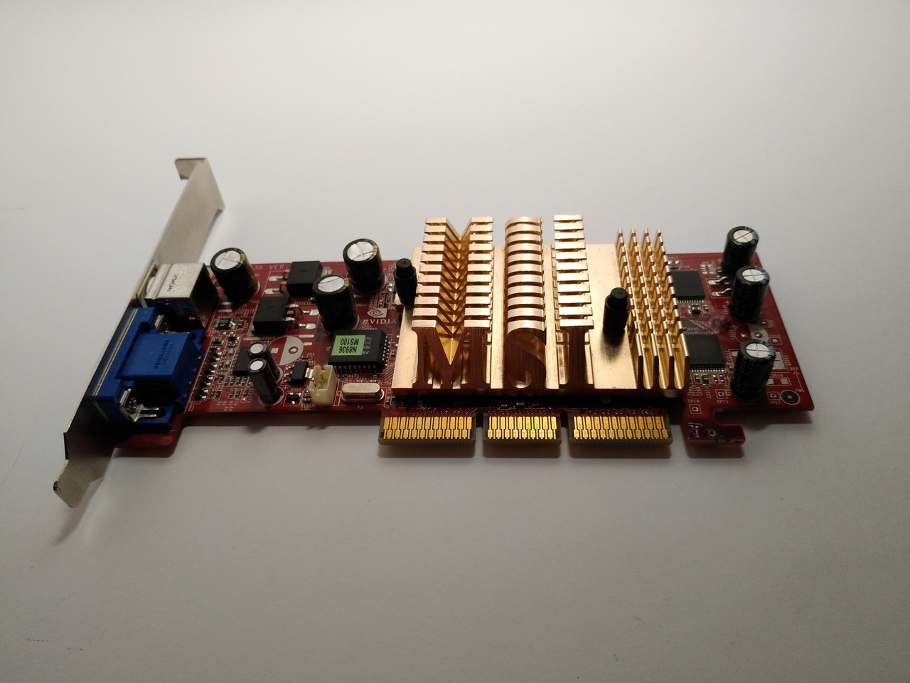 Видеокарта MSI FX5200 128Mb/DDR/64Bit, AGP8X (ID#618904281), цена: 100 ...